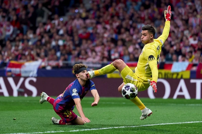 Fermin Lopez Suffers Broken Nose in Match Against Atletico | Latest ...