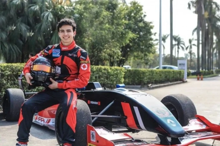 Youngest "Formula-3" driver confesses to killing his father | Latest ...