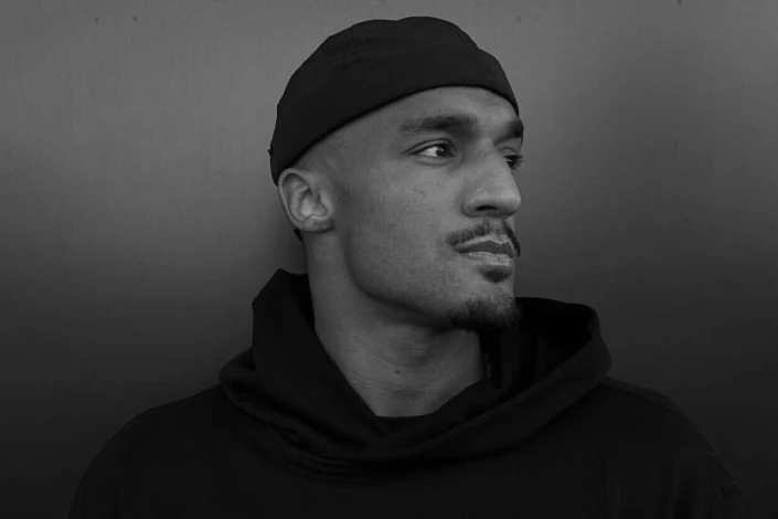 Former CSKA Moscow player Lionel Adams dies after falling from window ...