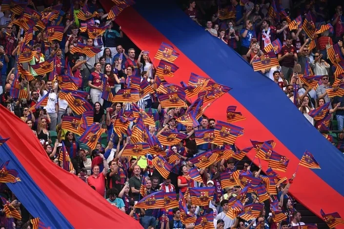 "Barcelona" fan arrested for setting bus on fire in Bruges | Latest ...